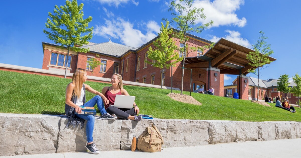 Tudo sobre College no Canadá - Roda Mundo Intercâmbio
